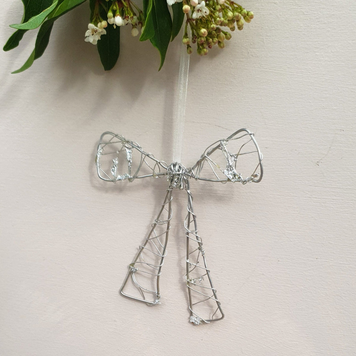 Little Silver Wire Bow – Winning Works